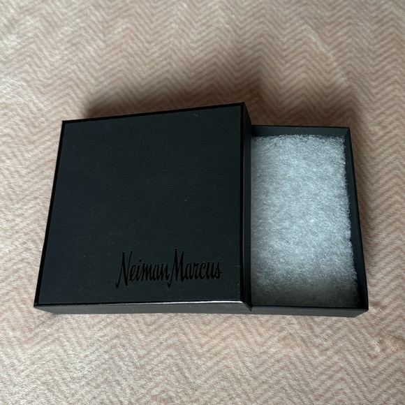 Neiman Marcus | Accessories | New Neiman Marcus Gift Box | Poshmark